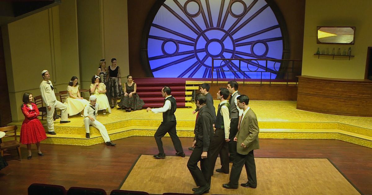 'Ballant ballant' torna als escenaris trenta anys després - À Punt