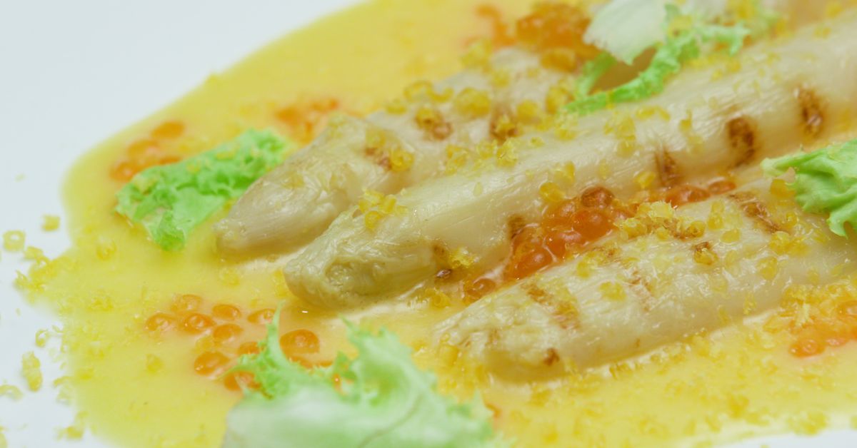 Espàrrecs amb bernesa i rovell curat - Receptes de La cuina de Morera ...