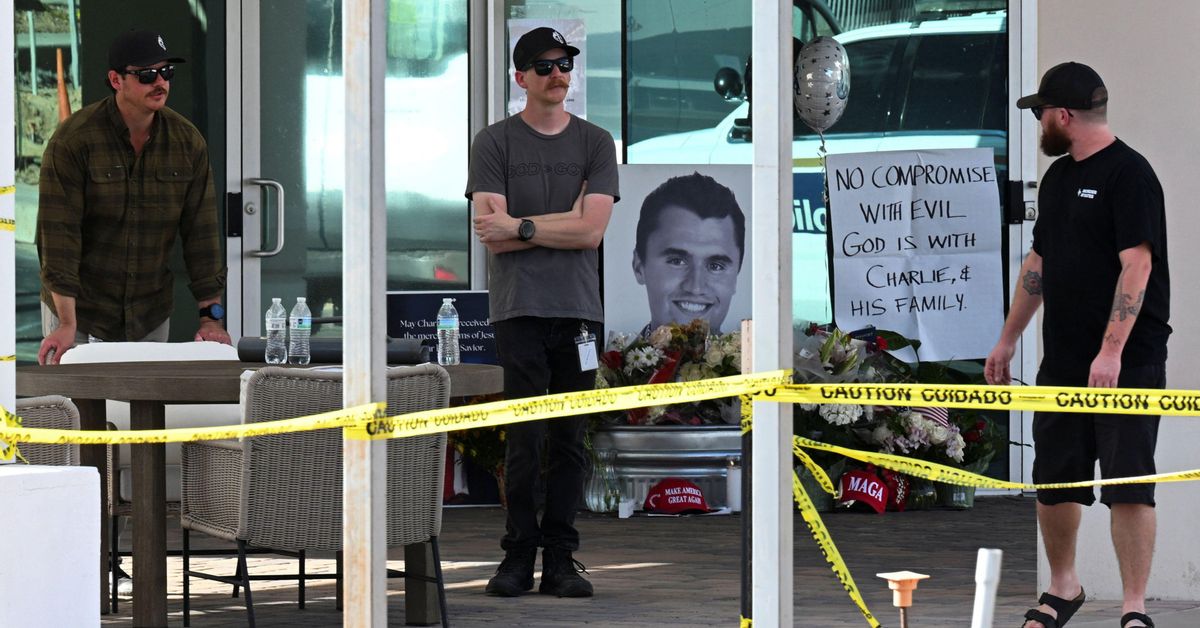 Assassinen d'un tret l'activista conservador i aliat de Trump Charlie ...