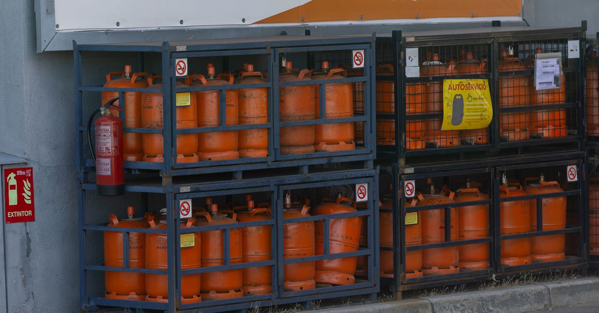 La bombona de butà puja a 18 euros i marca màxims des del 2022 - À Punt